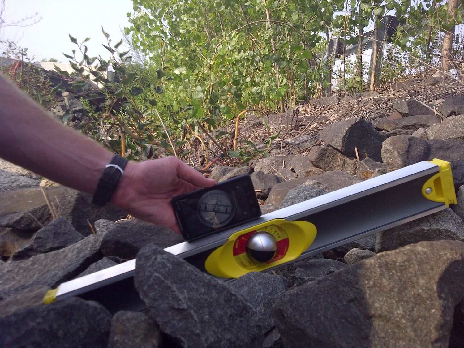 [PHOTOS] 9 Unbelievably Common Railroad Safety Hazards