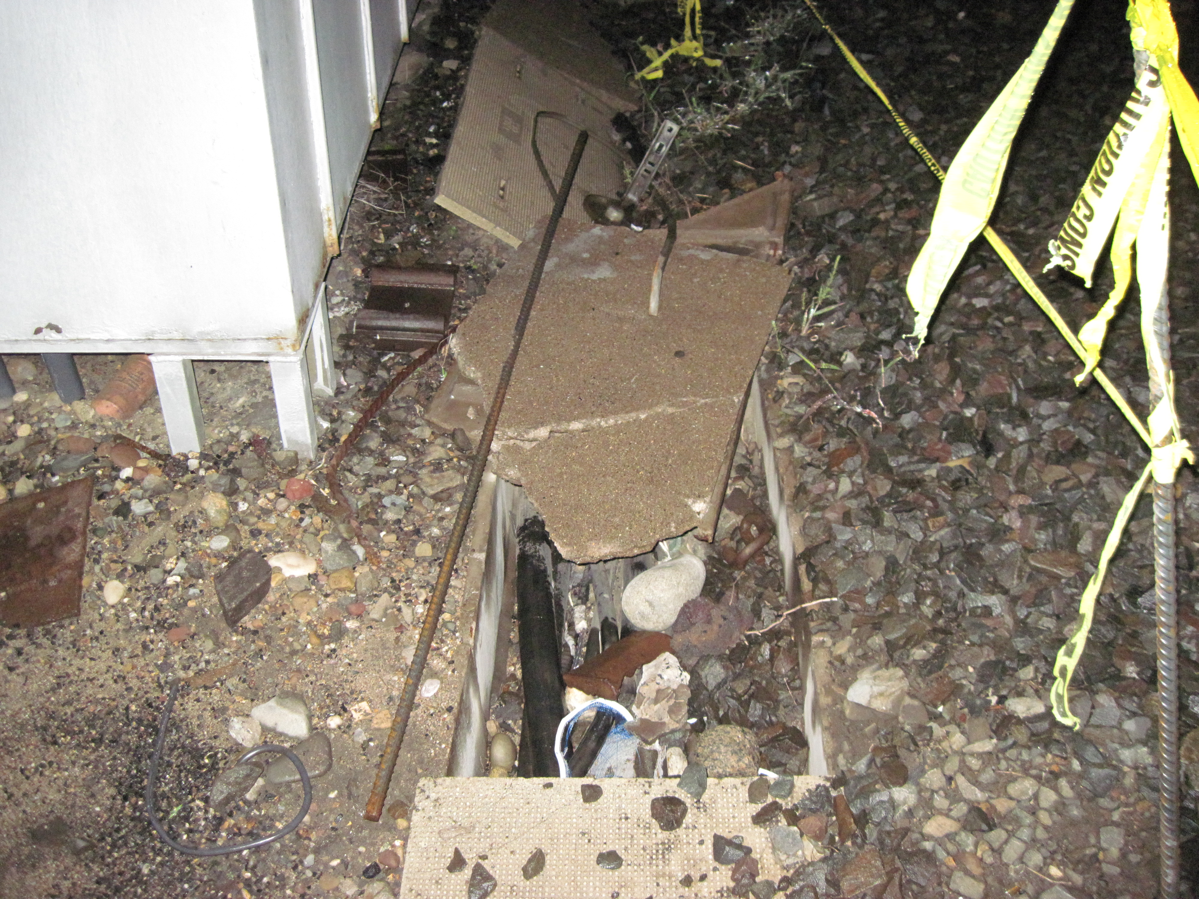 [PHOTOS] 9 Unbelievably Common Railroad Safety Hazards