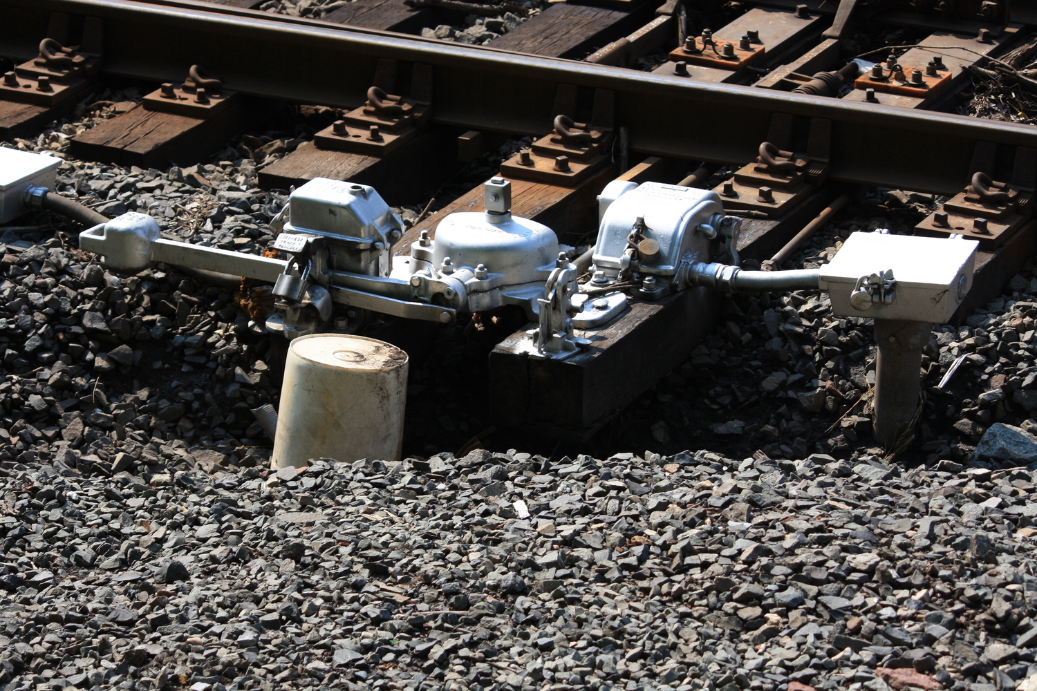 [PHOTOS] 9 Unbelievably Common Railroad Safety Hazards
